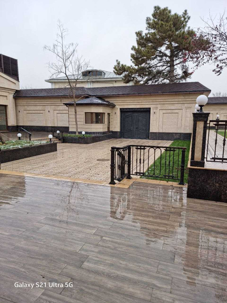 Продажа: Замок-2400 м2. Мирз-Улуг. район. 53 сотки.Аренда 40000у.е