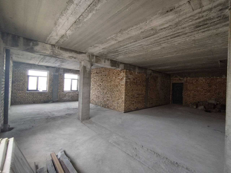 № 1535 4х комнатная квартира на 2этаже в районе Ахунбабаева