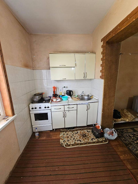 3 xonali 85m² 3-qavat.
4 qavatli panelniy dom.
Manzil : Sharq_1 (Dolch