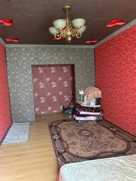 Продается 2-комнатная квартира в Юнусабаде, 11 квартал.