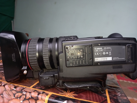 Продаётся видео камера Canon, в отличном состоянии, Япония три акум.с.