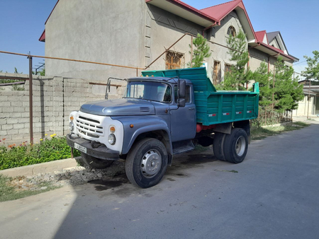 Zil xola yaxshi ishlab yurgan moshina