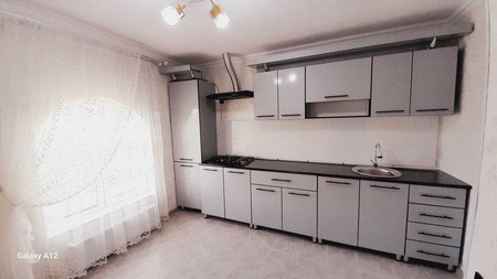 3х комнатная квартира на 6 этаже 70кв/м, в Самарканде