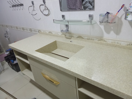 Столешница из искусственного камня