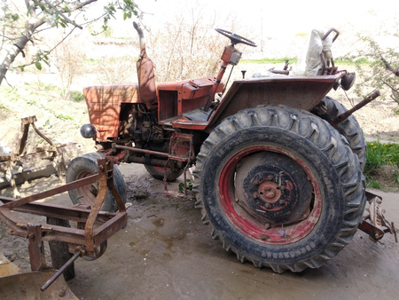 Vladimir T25 Traktor