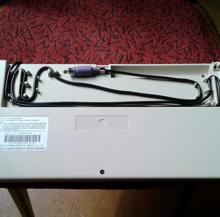Продаётся . Клавиатура Mitsumi Compaq . Модель: KPQ - E99ZC - 13.