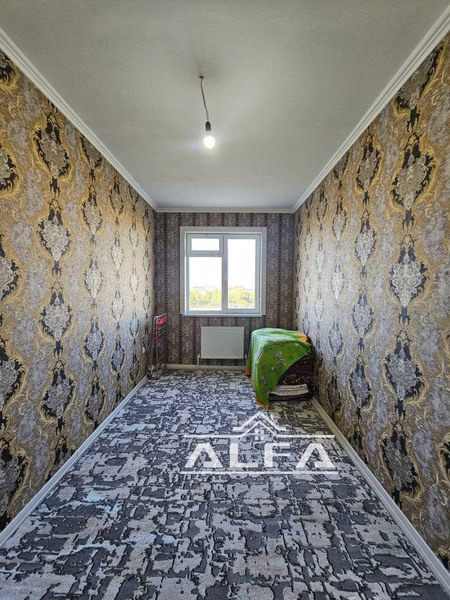 3 xonali 65m² 4-qavat sotiladi.