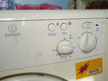 Стиральная машина Indesit (Италия)