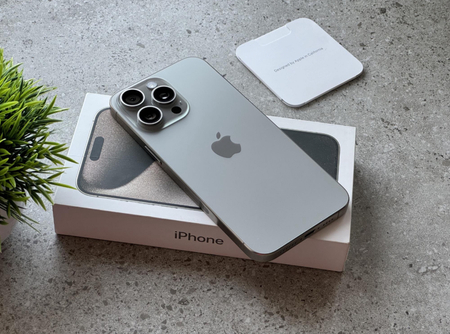 iPhone 15 Pro Max iPhone Xr New Yangi