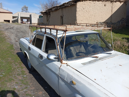 Volga 3110 sotiladi