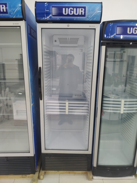 Витринний Холодильник UGUR USS 440 DTKL