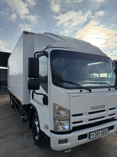 Isuzu nqr90 gaz qoyilgan