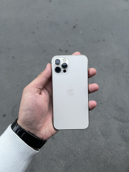 Iphone 12 pro gold