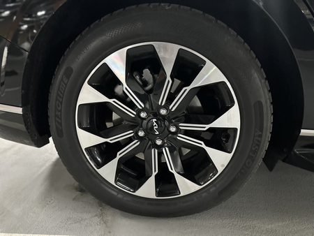 KIA Carnival HiLimousine машина для семьи и для комфорта