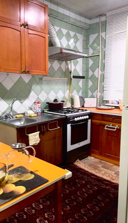 Срочно! На Бобуре - 2х ком, 56 м², с ремонтом + частично с мебелью