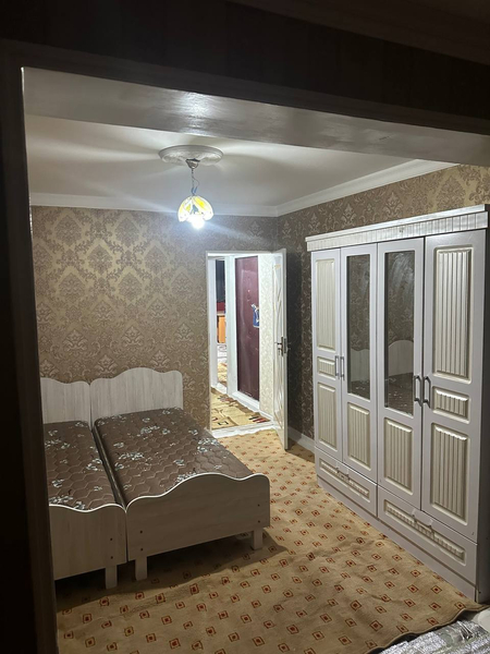 Арендага берилади 2 хона 1 этаж Мархабода.Оилага.Агентство