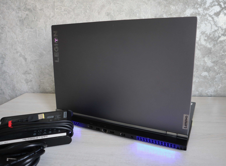 Lenovo Legion 7 15IMH05/i7-10750H/32GB/1,5TB SSD/GeForce RTX 2080 8GB