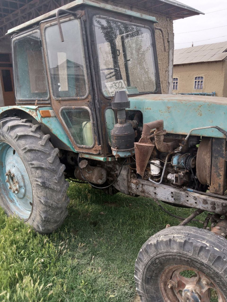 TTZ80 Xachir traktor