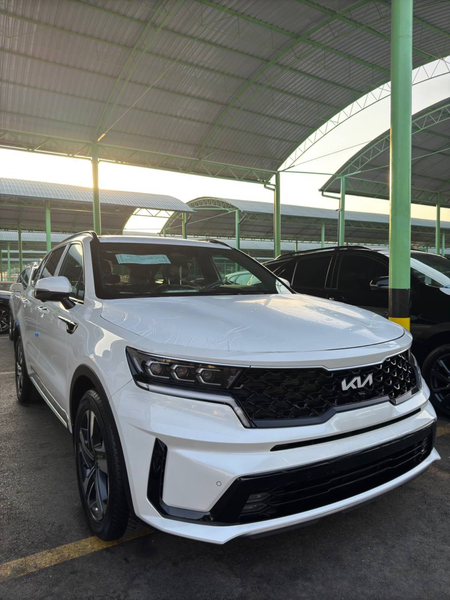 Sorento komfort 2023 yil 7 urindiqli