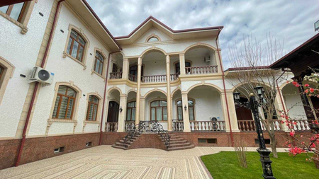 Очень и лучший проект в Мирзу-Улугбекском районе с 8.5 соток и 6 ком.