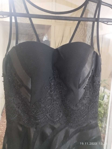 Продам вечерние платья