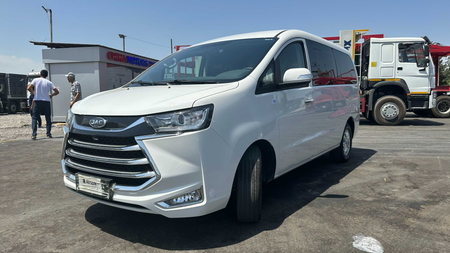 JAC M4 Refine full paket 9 va 11 kishilik nalichida