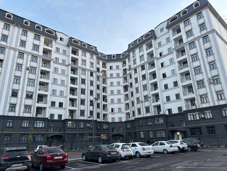 Срочно Корасув Академия 1 этаж 2 хона 72м²