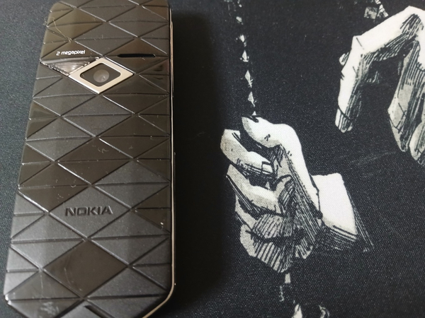 Assalom alekum telefon sotiladi Original Nokia 7500