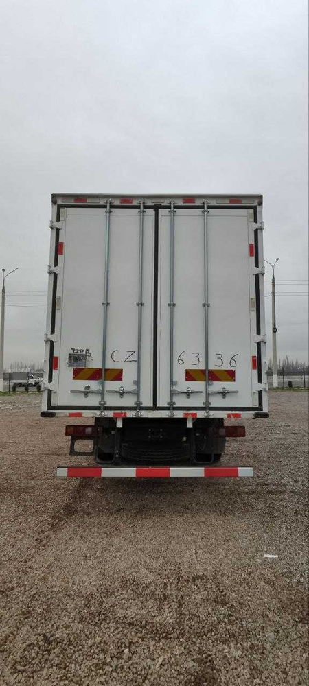 Shacman L3000 Фургон 9 метр 18 тонна