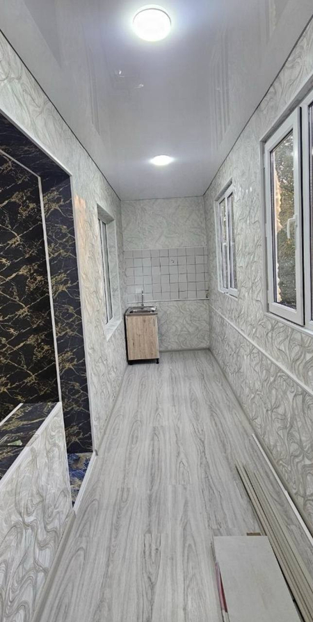 .Продам 1х2комнатную евроремонт 2этаж 38м2 балкон 1.5х6метр 20кварталЧ