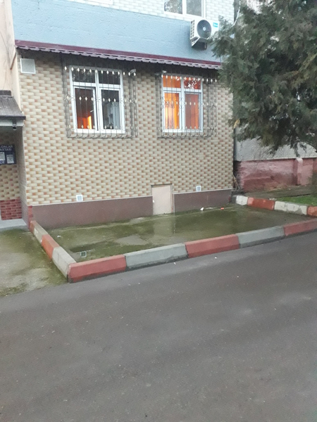 1-qavat dom sotiladi