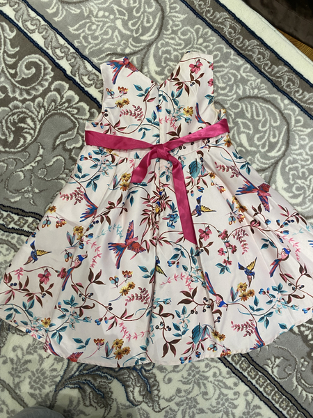 Платье нарядное для девочек 7-8 лет