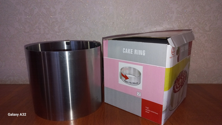 Продам форма кондитерская для выпечки и салатов. Раздвижная.