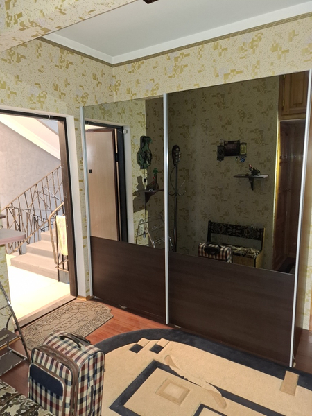 Срочно продам свой 3 ком кв Сергели 7