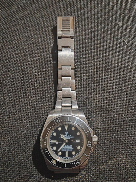 Срочно продаётся rolex sub marina 3.900 м цена договорная