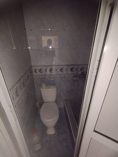 Продается своя 1 ком мирабадский район Парк Фуркат срочно