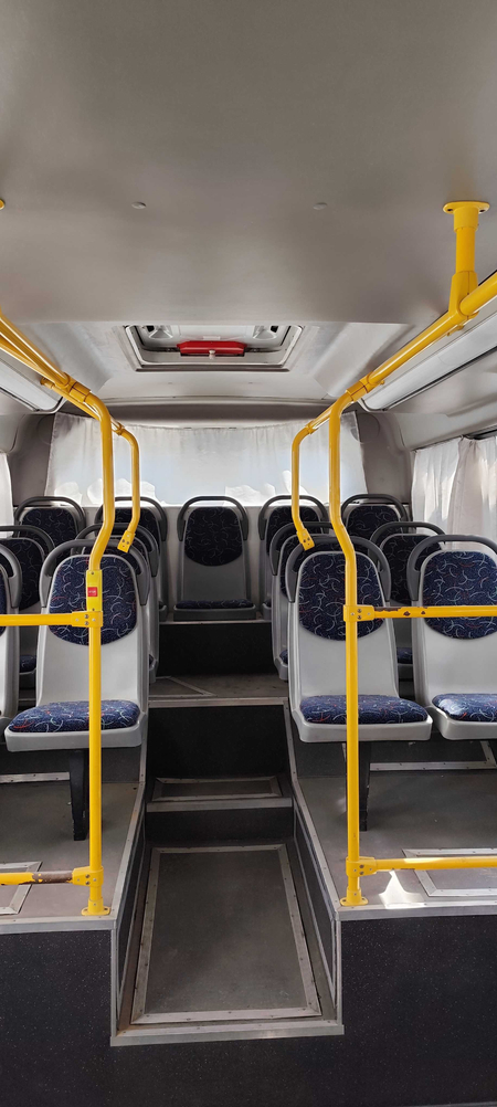Avtobus Isuzu LE 60