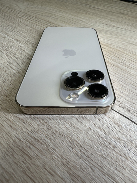 iPhone 13 Pro GOLD