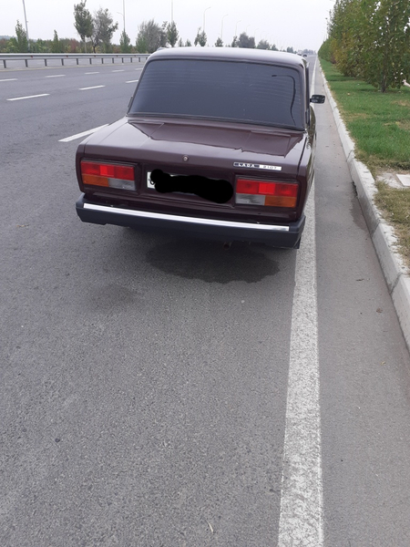 Vaz 2107  sotiladi