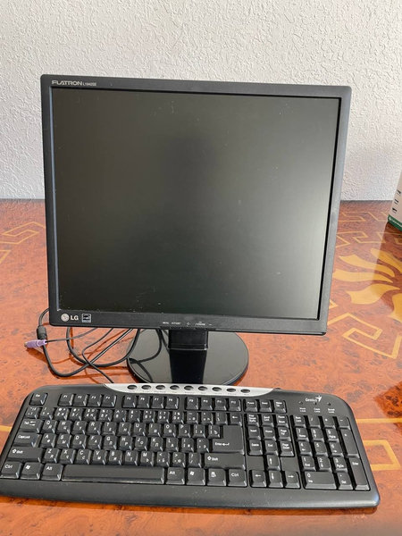 Monitor LG 19 bonus klaviatura+simlari