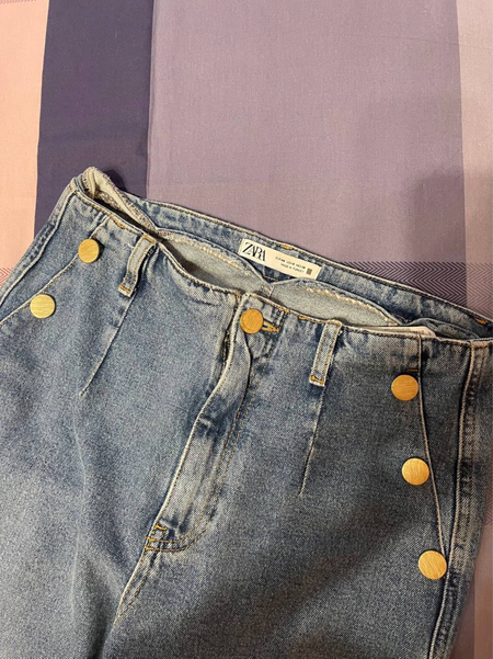 Джинсы Zara