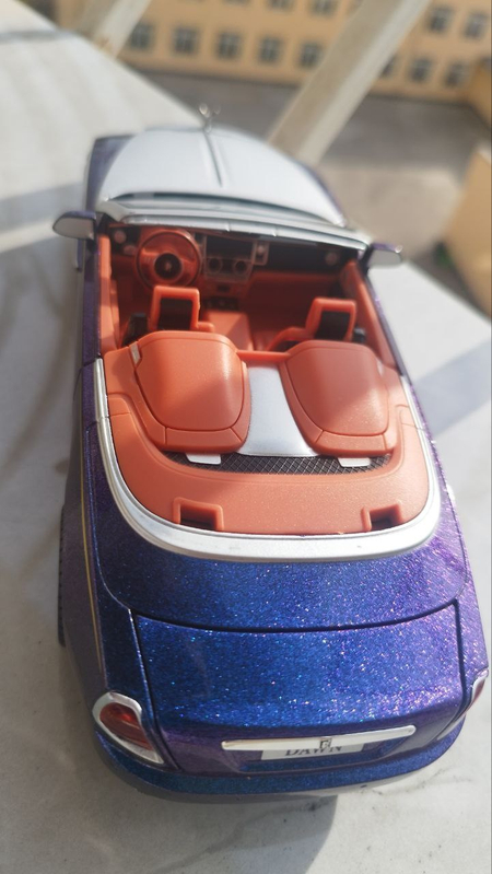Metallic cars Rolls- Royce Dawn