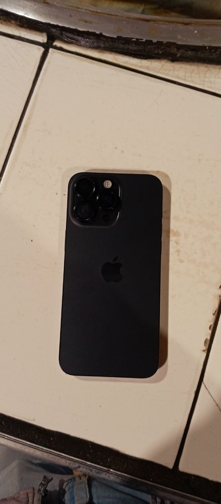iPhone 15 pro max 100% LLA