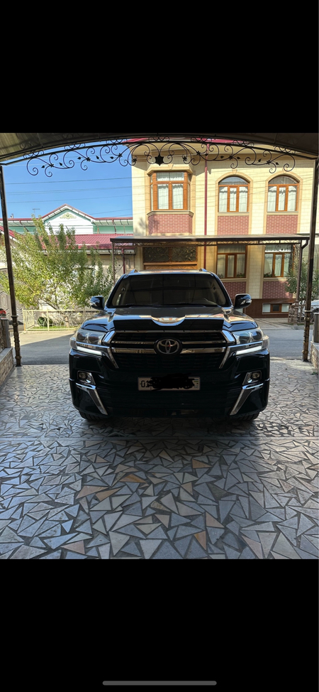 Land cruzer Tayota200.irjdndbdjejejhdhehehdhejejejejrjrjrhruhdbhchcucu