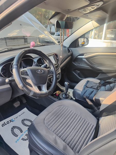 Lada Vesta SV свежая мшина с маленьким пробегом.