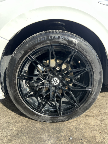 18 diska 235/45/18 Michelin