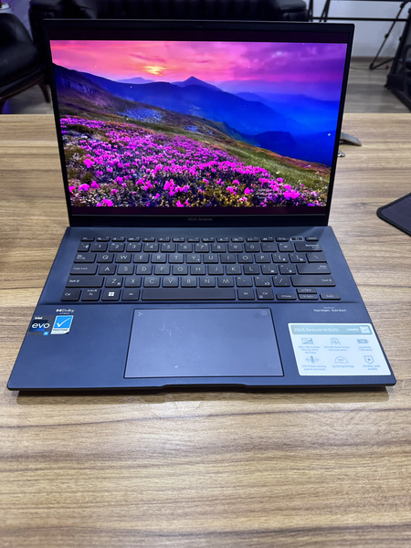 Asus zenbook 14 oled 4k ekran
