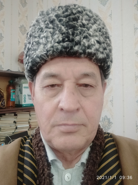 Шерозий, сур, каракул теридан янги тикилган папоқлар бор