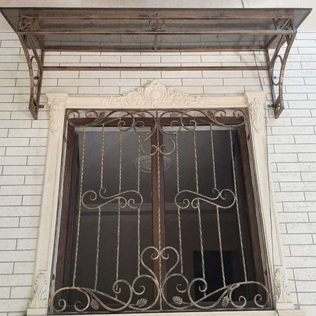 Классические решётки с элементами ковки