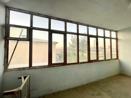 3 xonali dom sotiladi